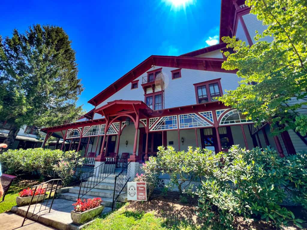 Things to Do in Flat Rock NC on a Day Trip - Get Lost in the USA