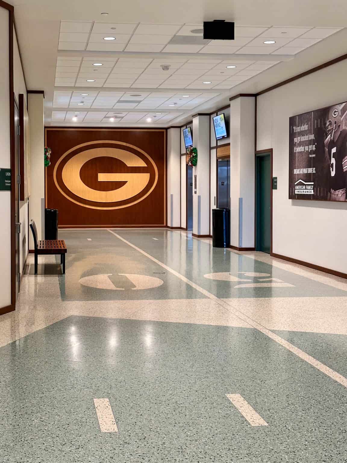 An Inside Look at Lambeau Field Tours (Green Bay Packers Stadium) - Get ...