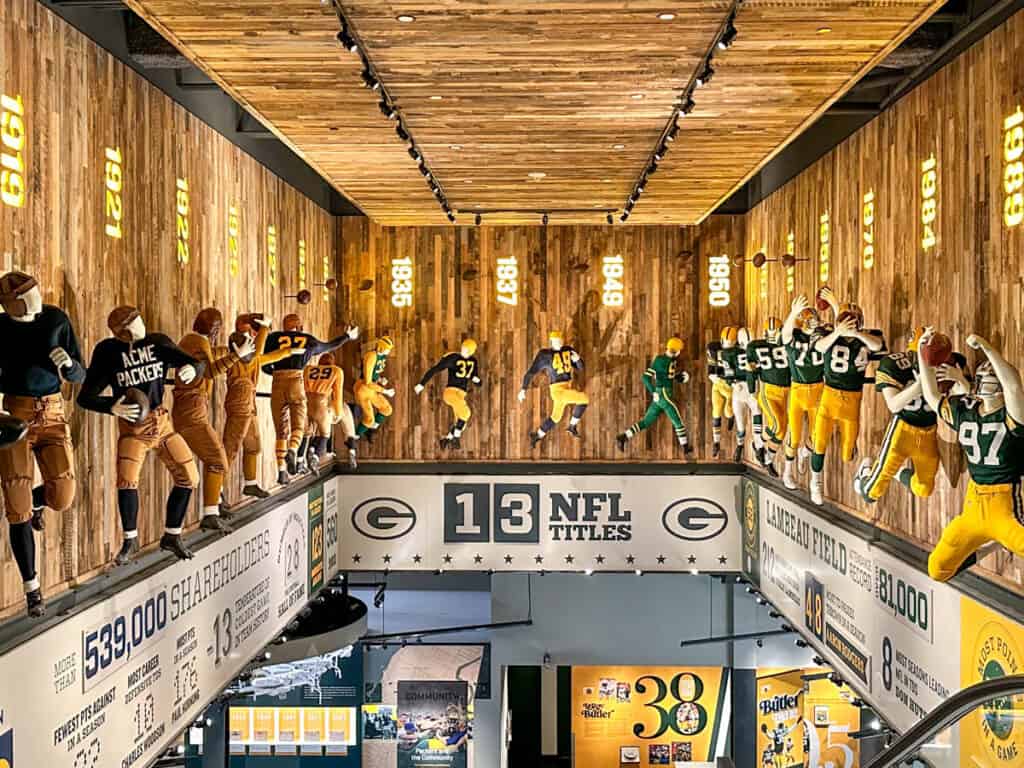 An Inside Look at Lambeau Field Tours (Green Bay Packers Stadium) - Get ...