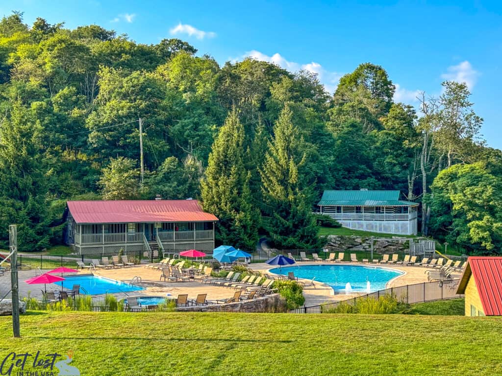 What It's Like To Stay at the Mountain Lake Lodge (Dirty Dancing Resort ...