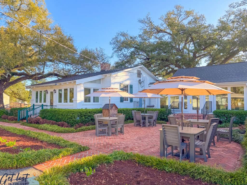 Staying Overnight at Oak Alley Plantation: What It’s Really Like - Get ...